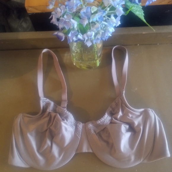 Wacoal | Intimates & Sleepwear | Wacoal 38 C Bra | Poshmark